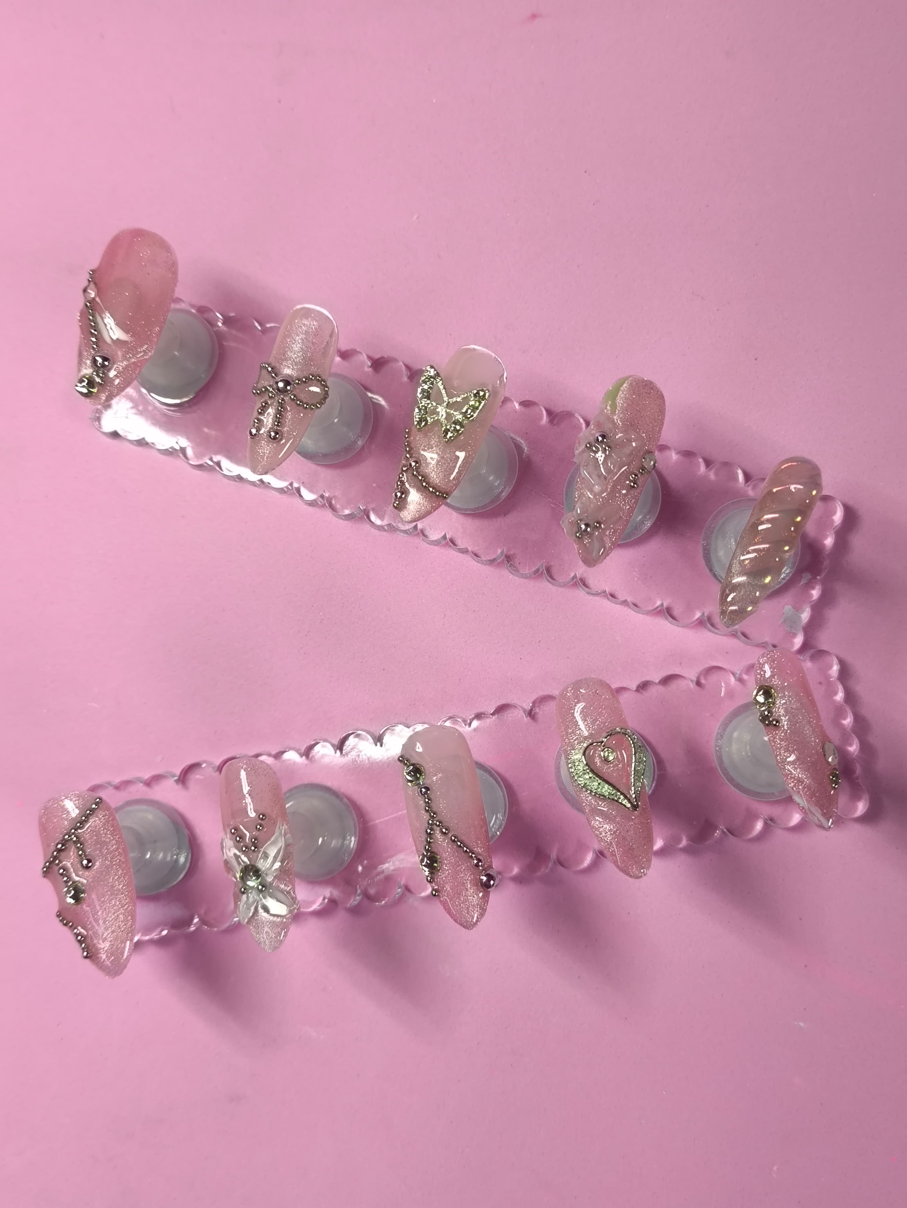 Ambar Nails | Press-on personalizadas y Manicura