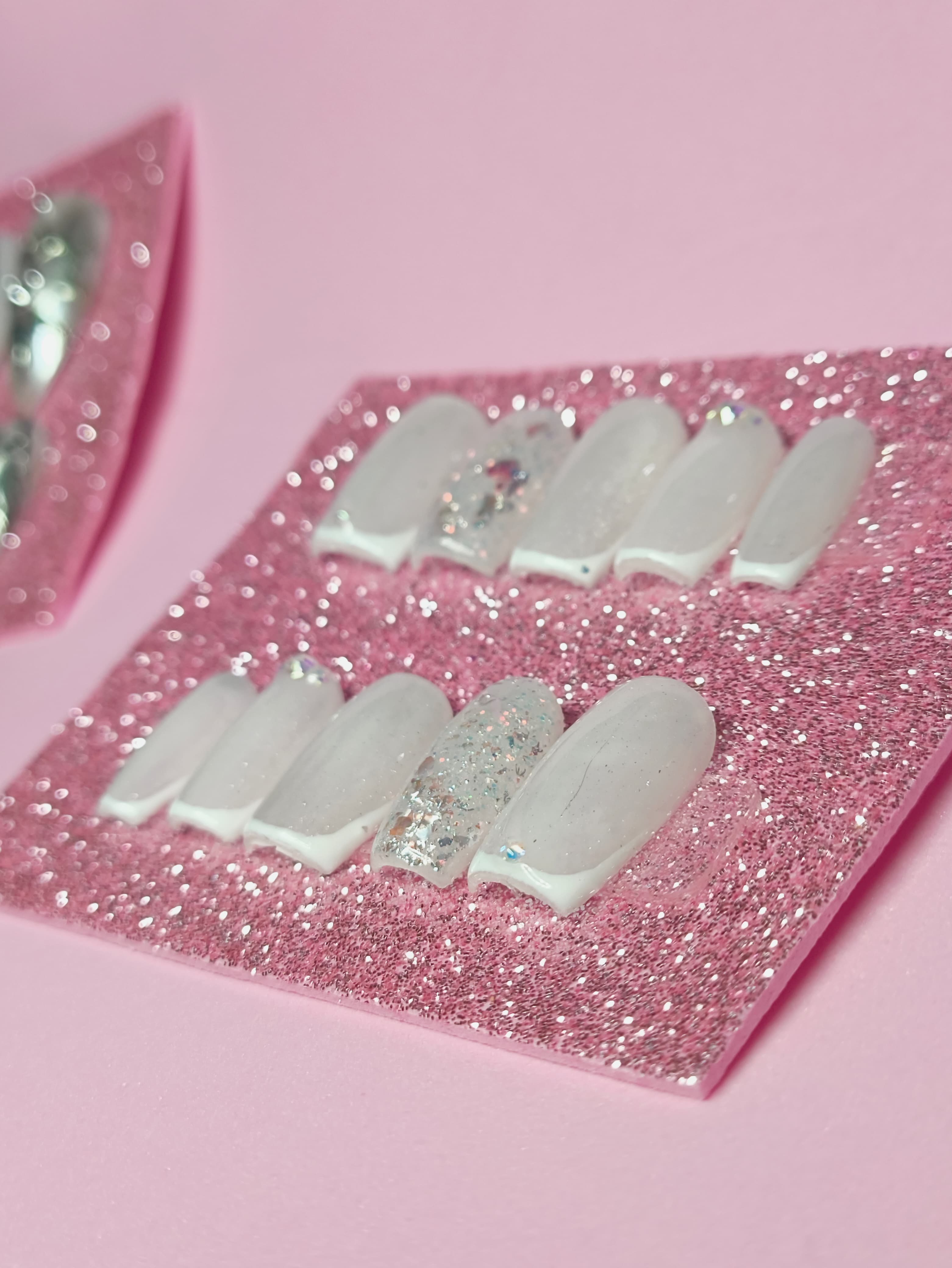 Ambar Nails | Press-on personalizadas y Manicura